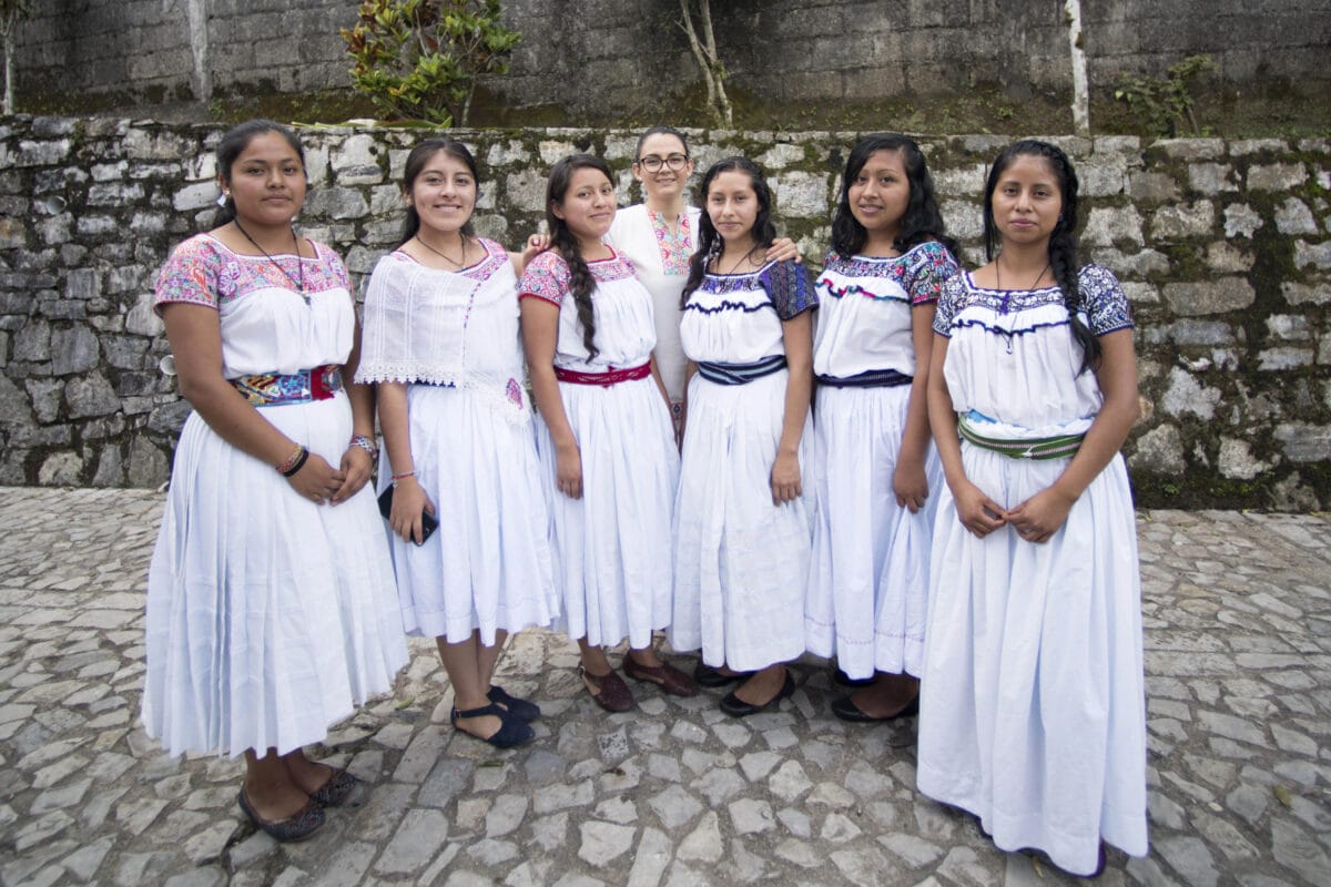 BUAP registra 69 egresados hablantes de lenguas indígenas en el ciclo ...